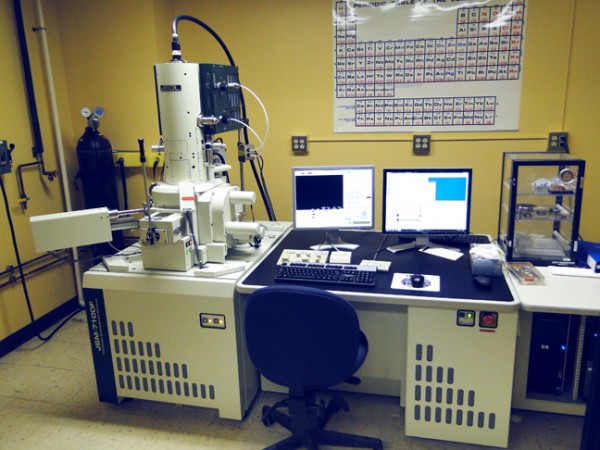 Scanning Electron Microscope Demonstration | Biology | Bates College