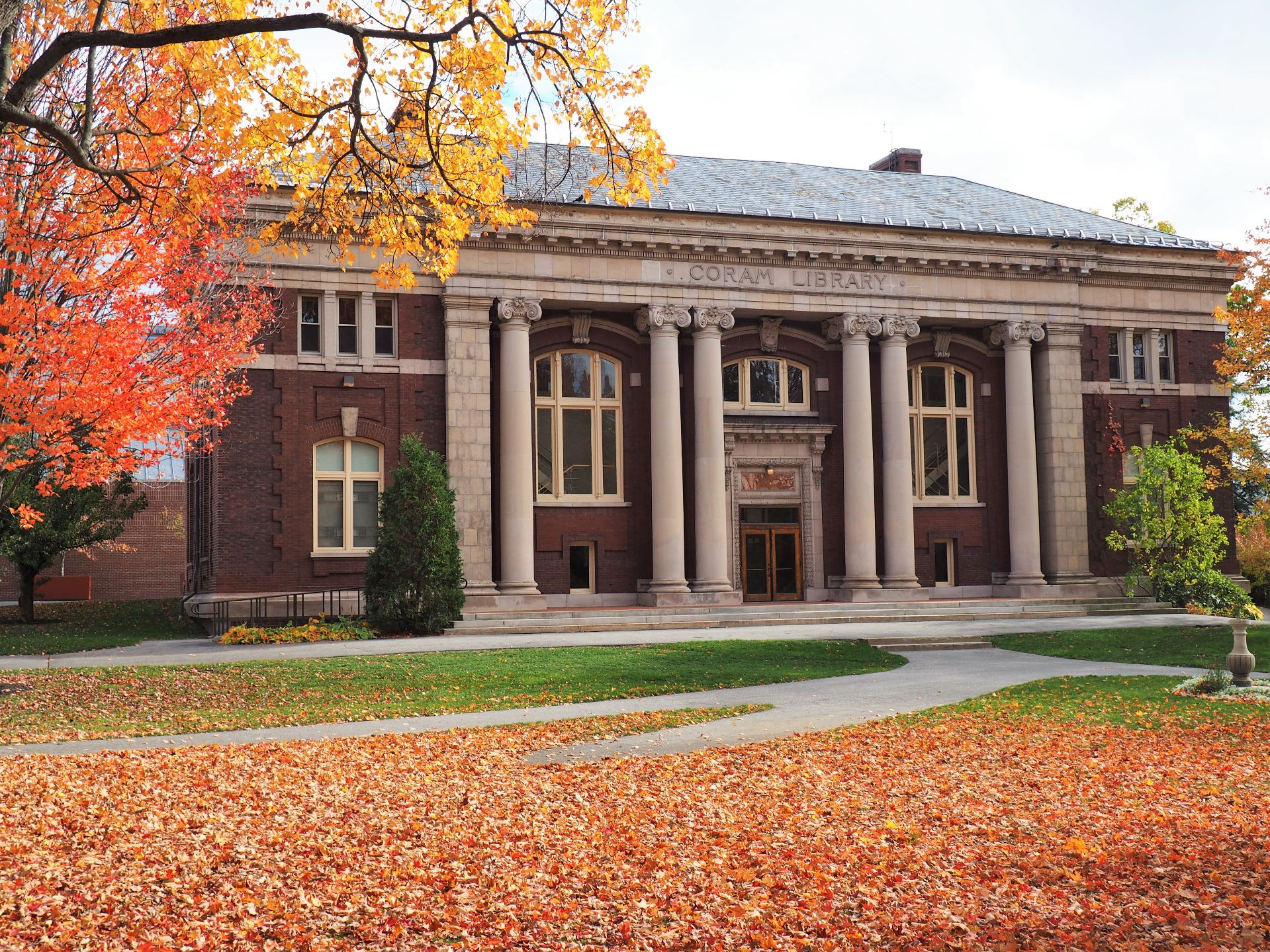 Coram Library | Campus Tour | Bates College