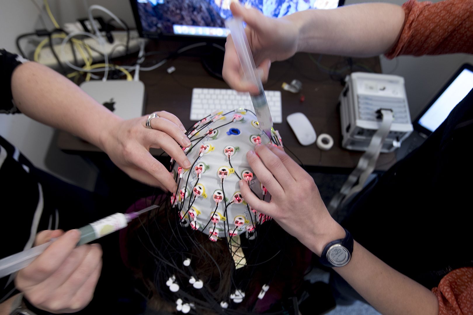 Research using EEG machines comes to Bates | News | Bates College