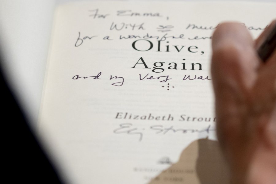 Q&A: Novelist Elizabeth Strout ’77 interviewed by President Spencer ...
