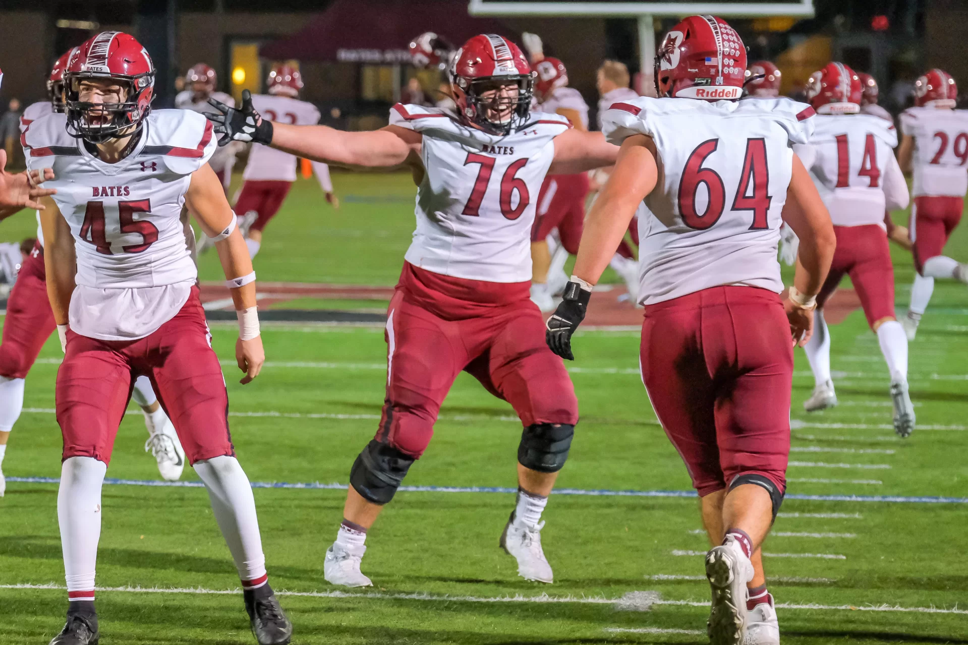 Video: Teamwork, technique, and chicken wings from the mic’d up Bates ...