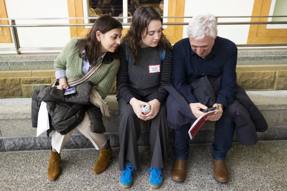 Slideshow: Minute by minute with student presenters at Mount David ...