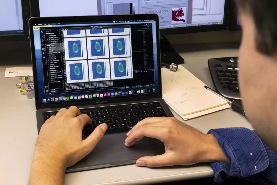 Bates physics professor earns NASA’s ‘exceptional achievement’ award ...