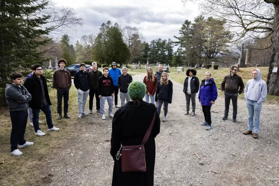 Bates students create a self-guided tour of Riverside Cemetery that ...