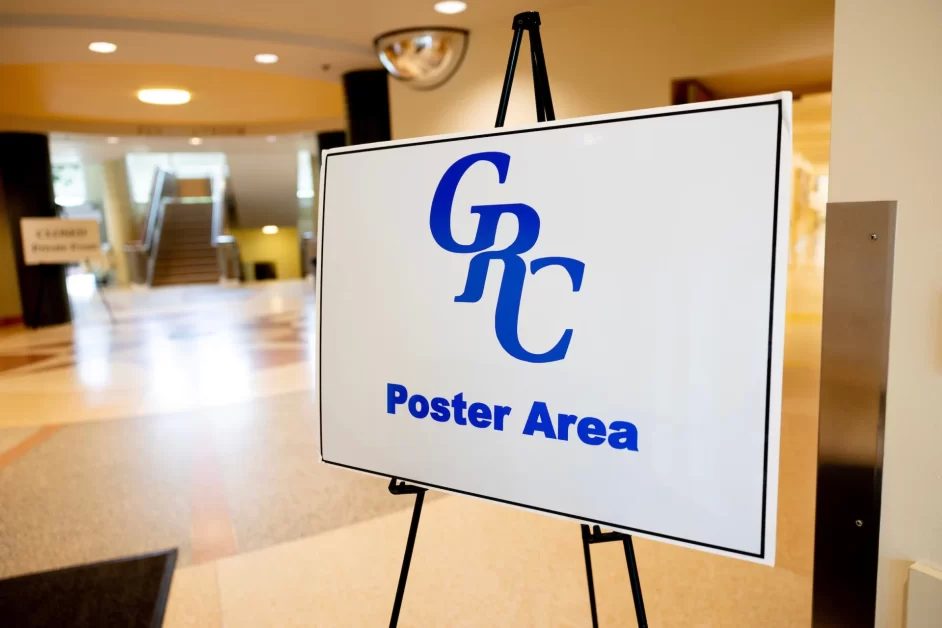 Bates professors prove key players in national gathering on social ...