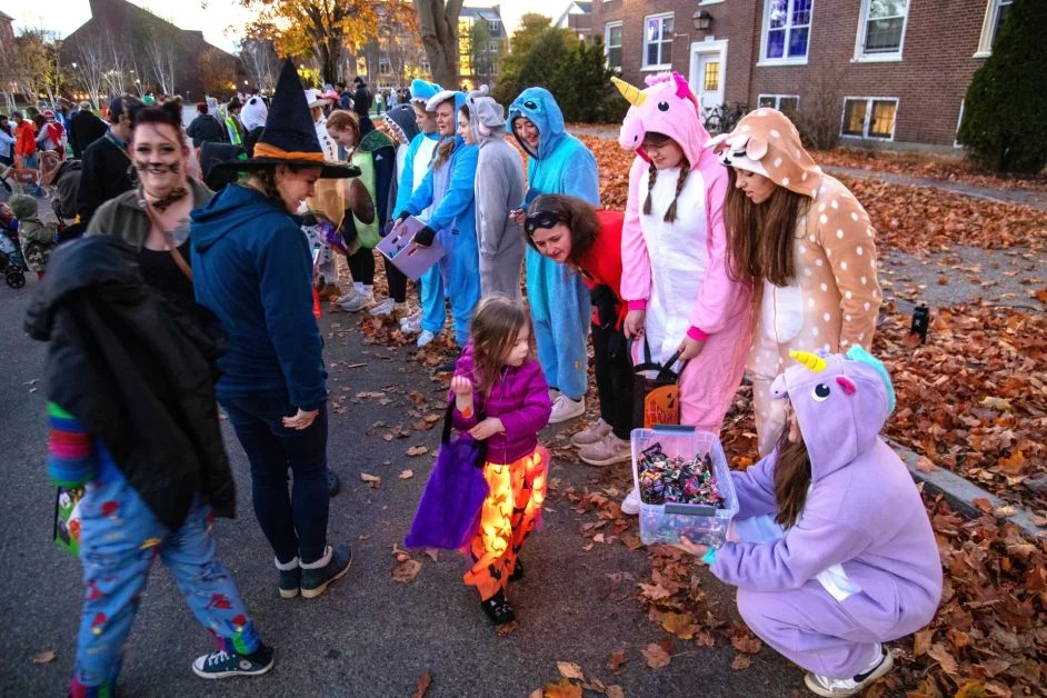 ‘We appreciate this so much:’ a gift of smiles on a frosty Halloween ...