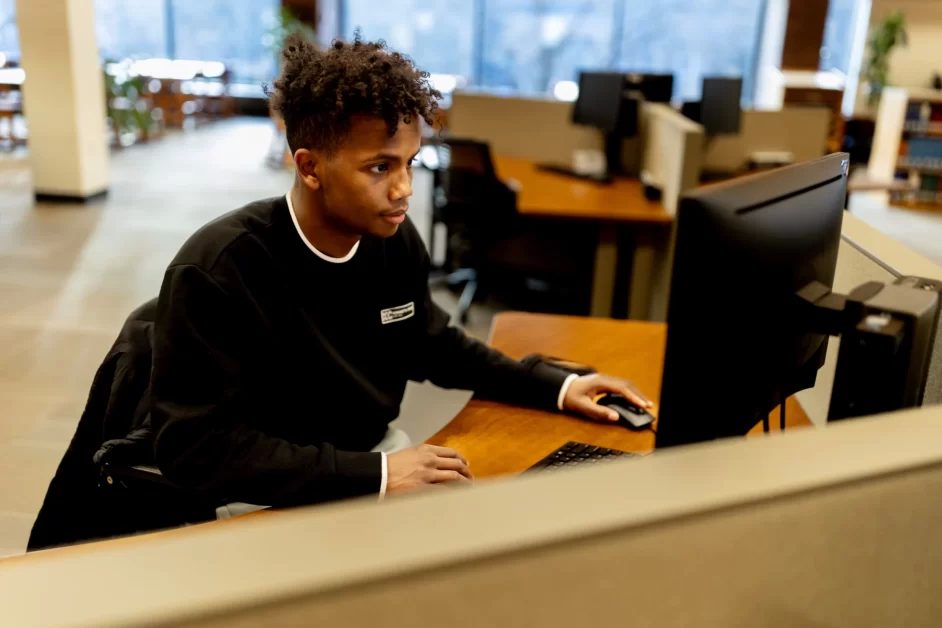 A day in the life of a ‘helluva building,’ Ladd Library at Bates ...