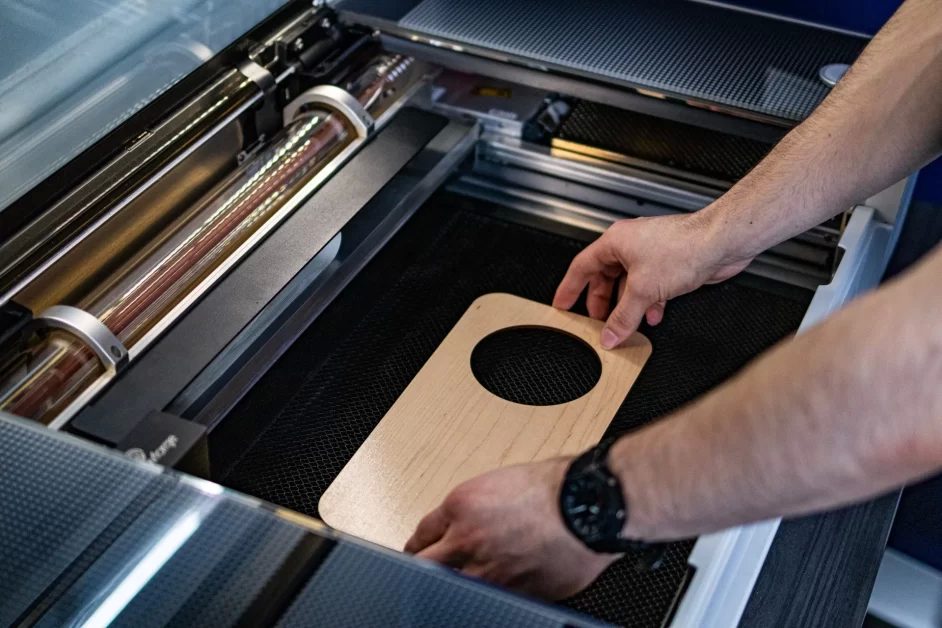 Laser Cutting | VizLab | Bates College